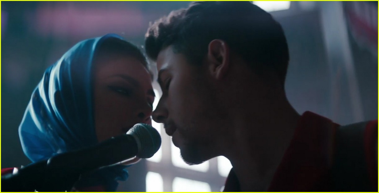 The Jonas Brothers Release 'Sucker' Director's Cut Music Video - Watch ...