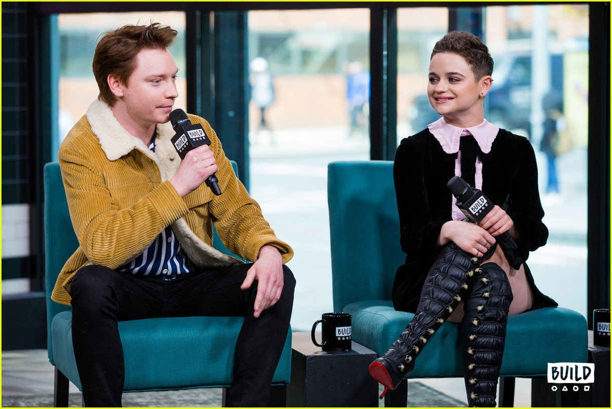 Watch Joey King Scare Calum Worthy During 'The Act' Press Day! | Photo ...