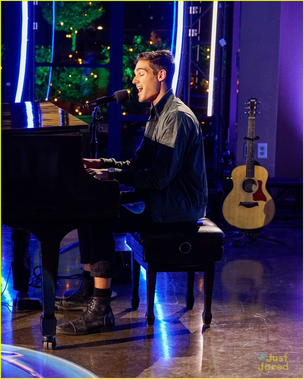 Former 'Every Witch Way' Star Nick Merico Auditions For 'American Idol ...