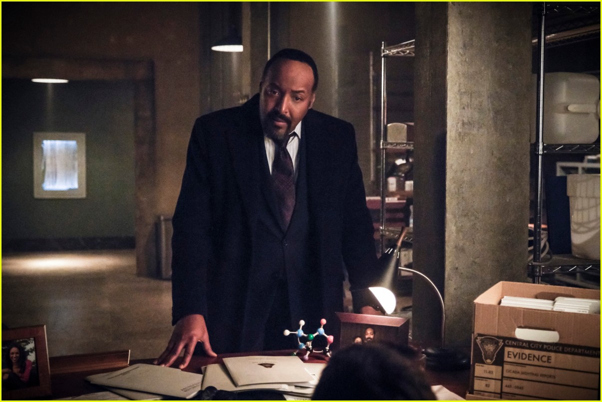 'The Flash': Meta-Human Cure is Ready to Use on Cicada in Tonight's New ...