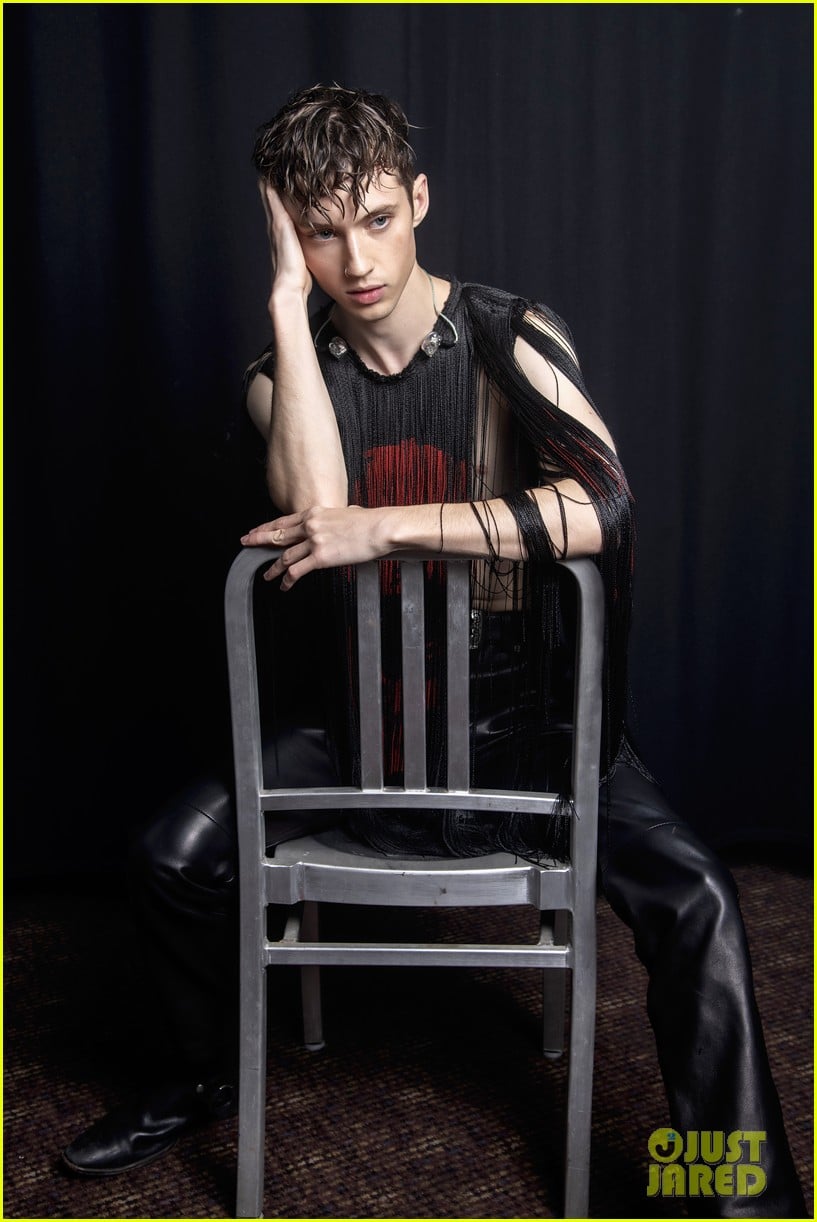 Troye Sivan Performs at G-A-Y, Meets 'RuPaul's Drag Race' Star ...