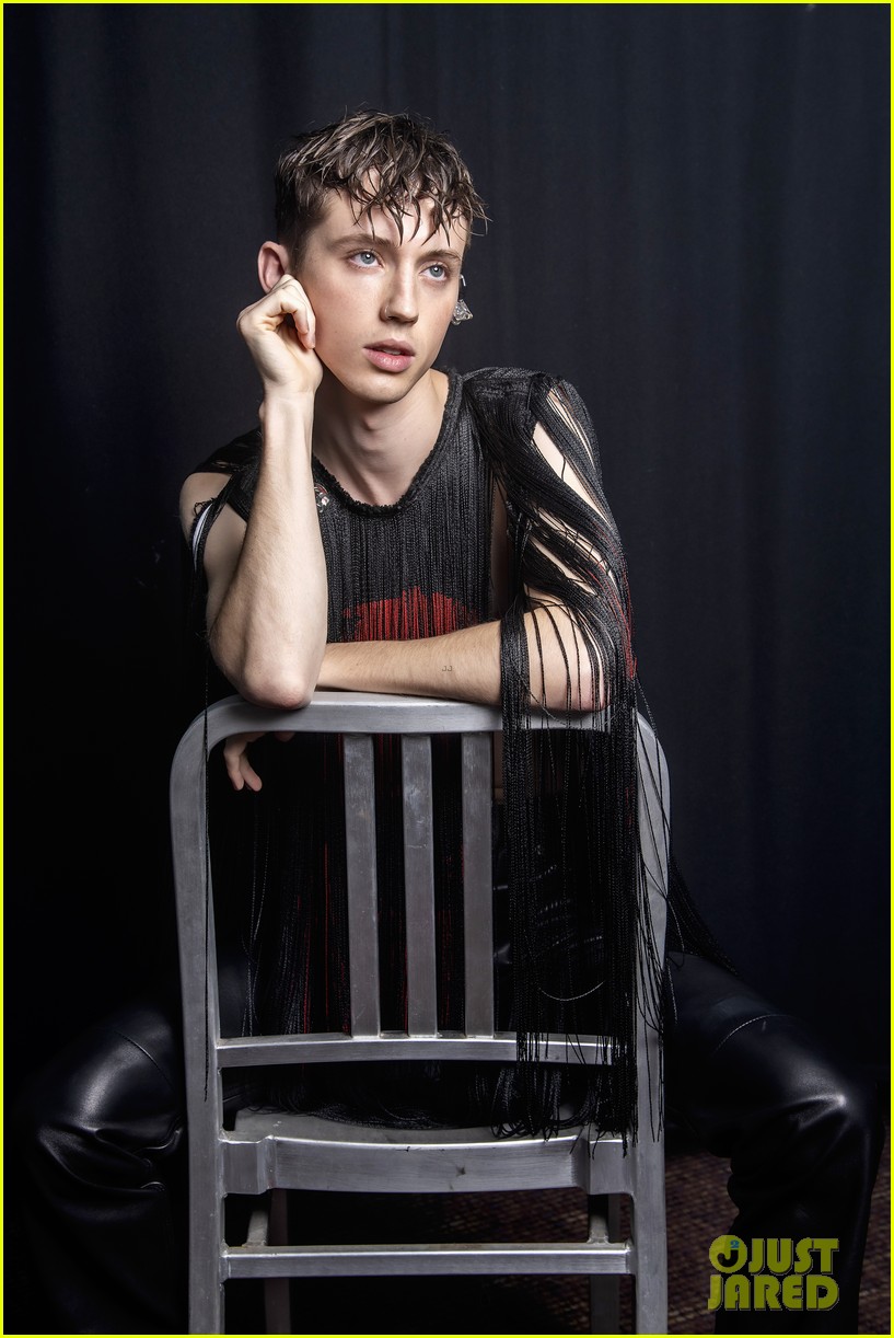 Troye Sivan Performs at G-A-Y, Meets 'RuPaul's Drag Race' Star ...