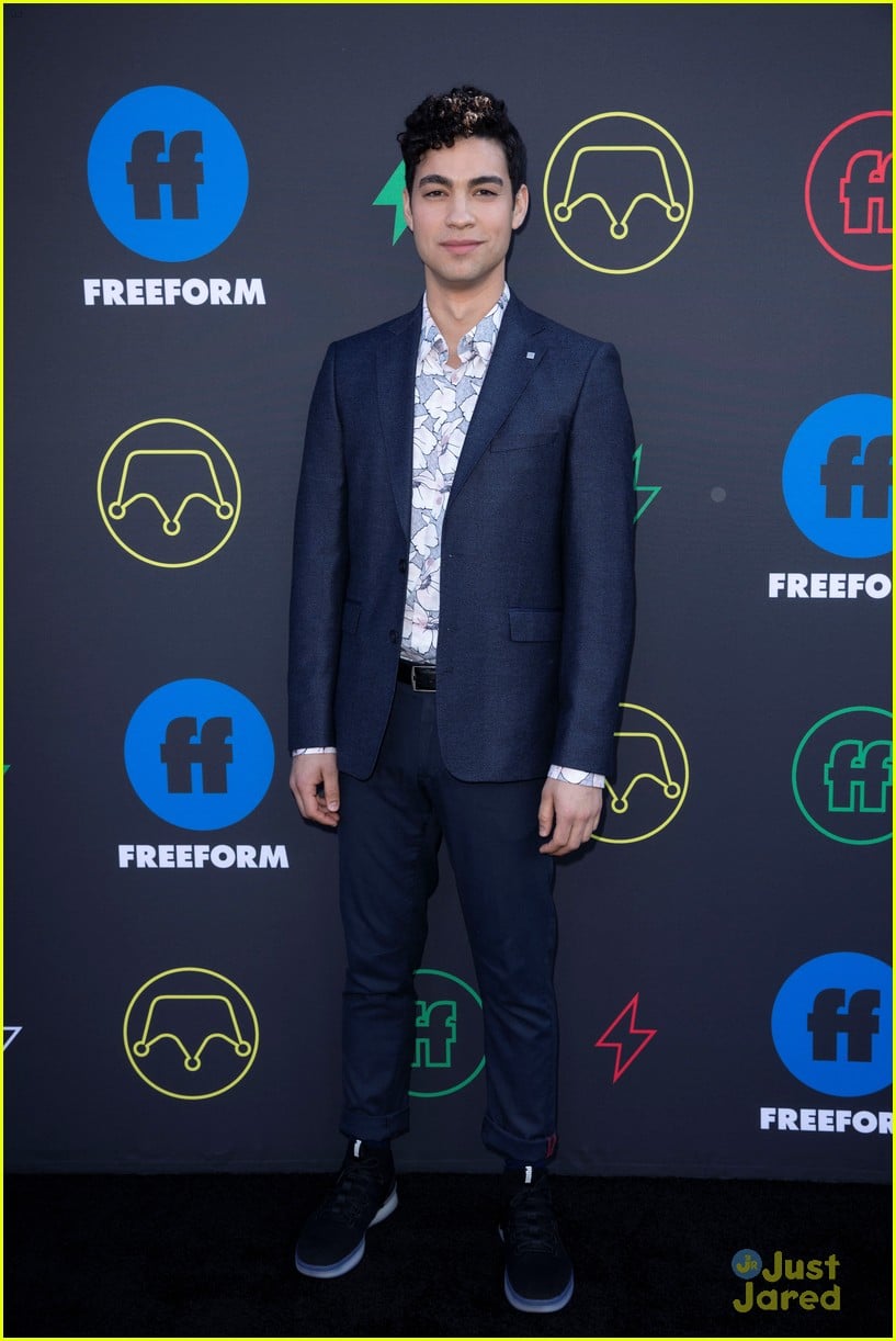 The 'Party of Five' Cast Threw An Actual Party at Freeform Summit 2019 ...