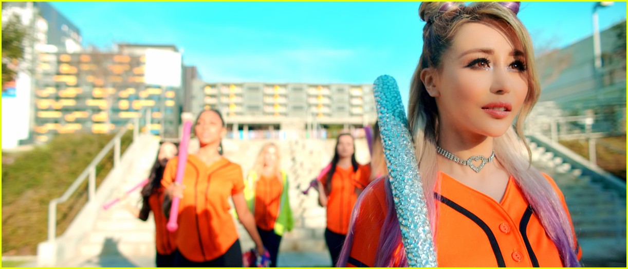 Wengie Releases 'Lace Up' Music Video - Watch Now! | Photo 1221391 ...