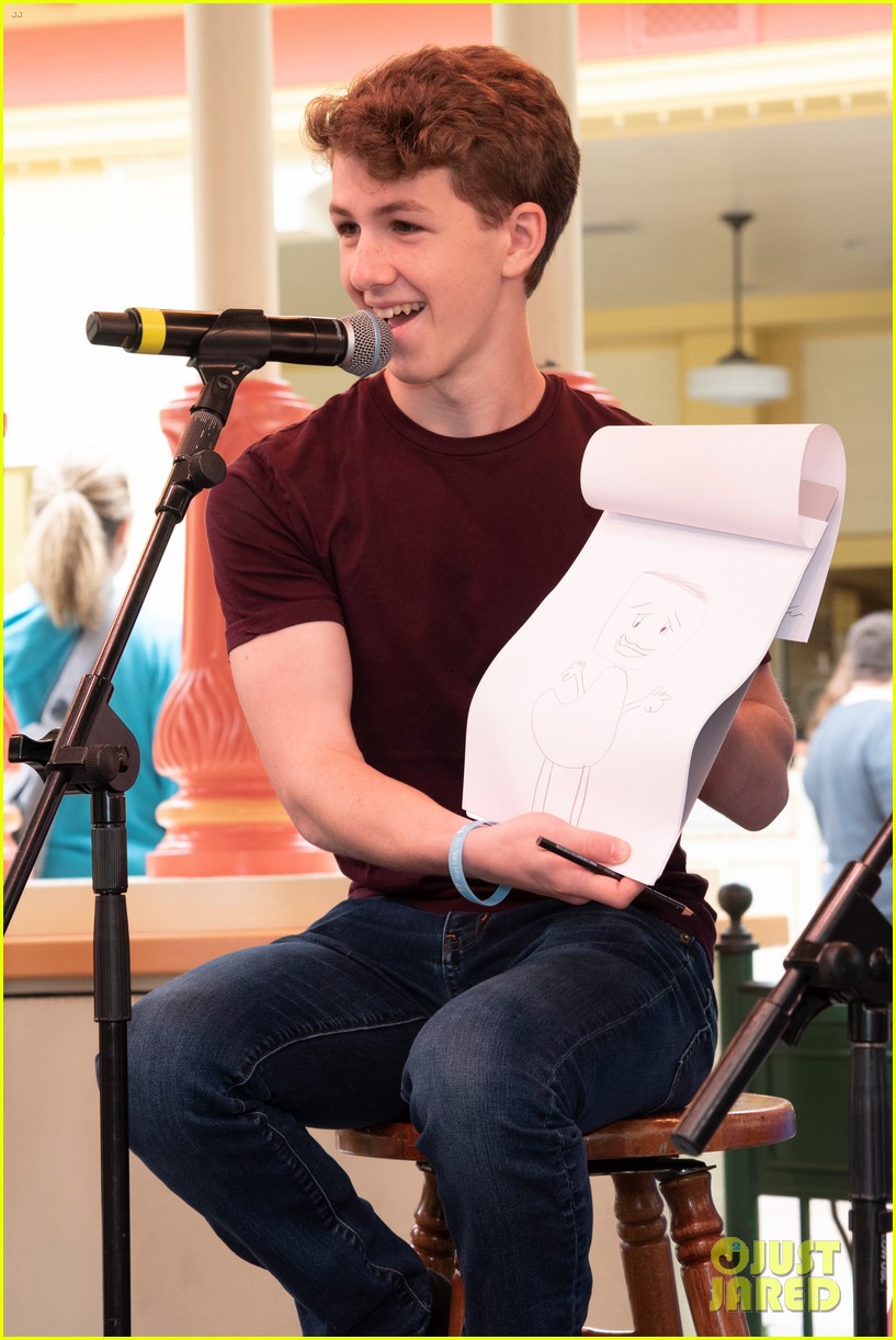 Madison Hu Joins Ethan Wacker & DeVore Ledridge at Disney Channel Fan ...