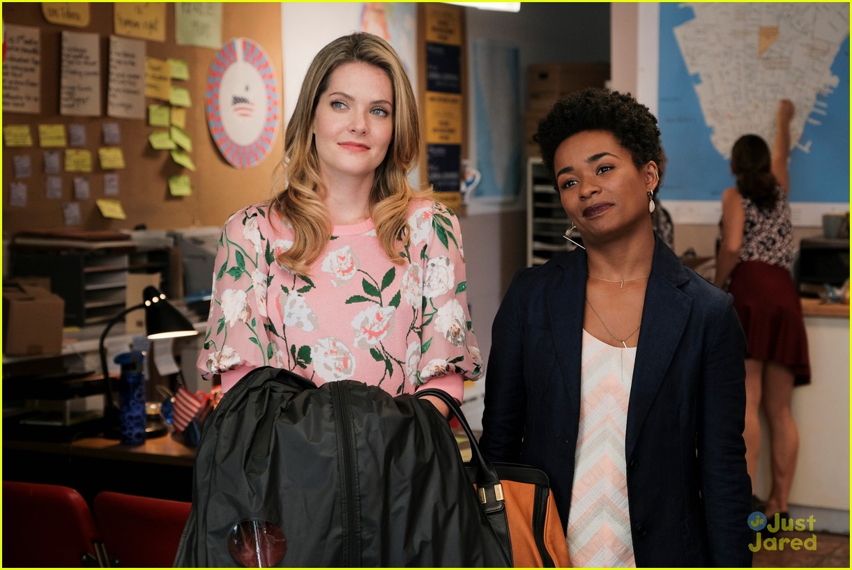 Kat Kicks Off Her Political Career On 'The Bold Type' Tonight | Photo ...