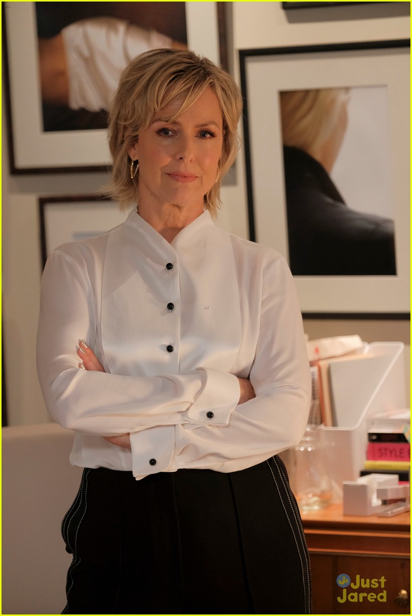 Kat Kicks Off Her Political Career On 'The Bold Type' Tonight | Photo ...