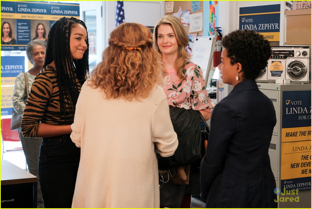 Kat Kicks Off Her Political Career On 'The Bold Type' Tonight | Photo ...