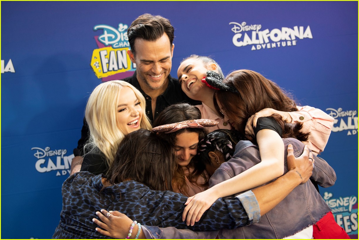 Dove Cameron & Sofia Carson Join 'Descendants 3' Cast at Disney Channel ...