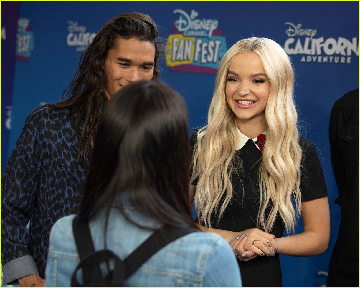 Full Sized Photo of dove cameron and sofia carson join descendants 3 ...