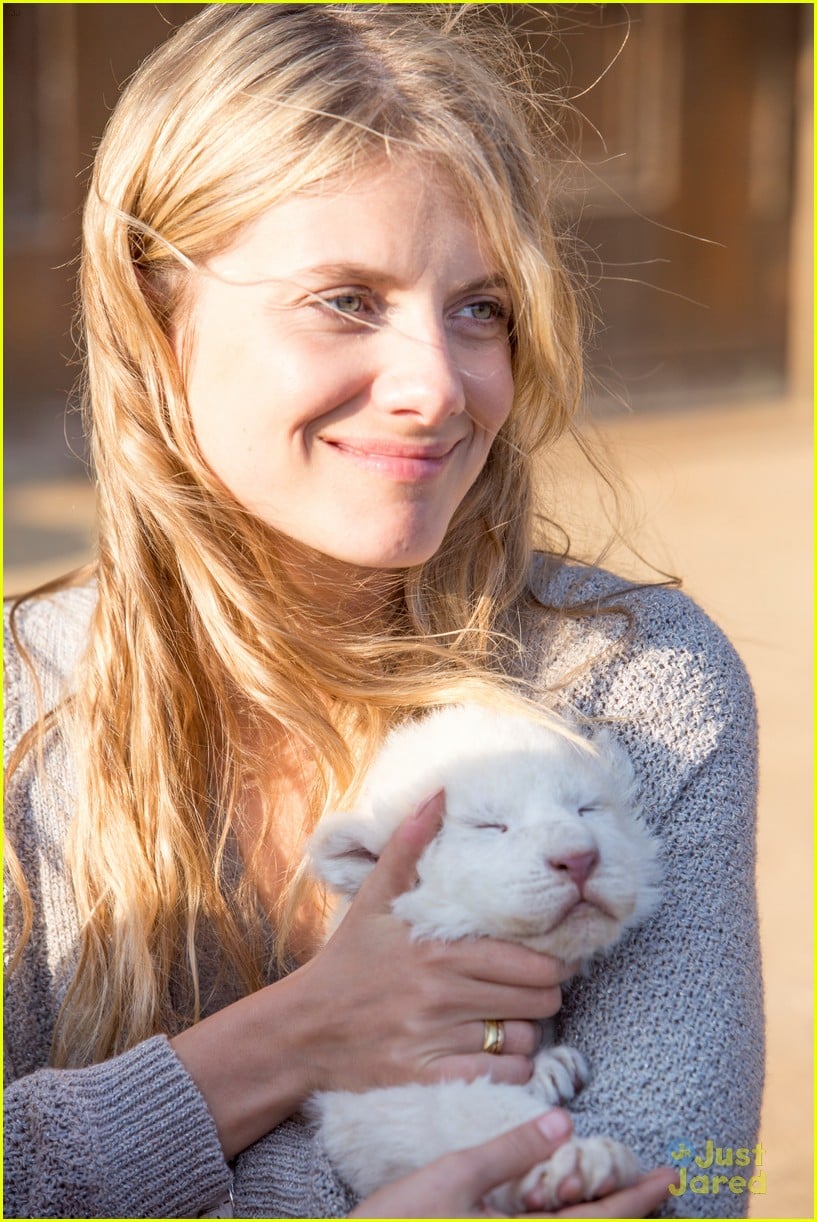 'Mia & The White Lion' Hits Theaters This Weekend - Watch A Exclusive ...