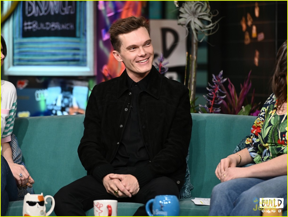 Luke Baines Dishes on 'Shadowhunters' Series Finale | Photo 1229571 ...