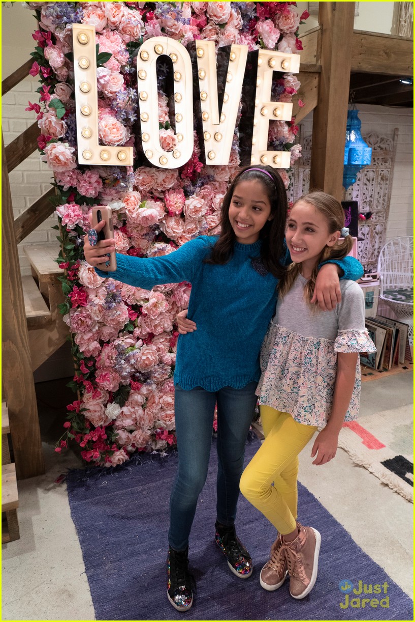 Ruth Righi & Ava Kolker Dish On Their Fave Moments in 'Sydney To The ...