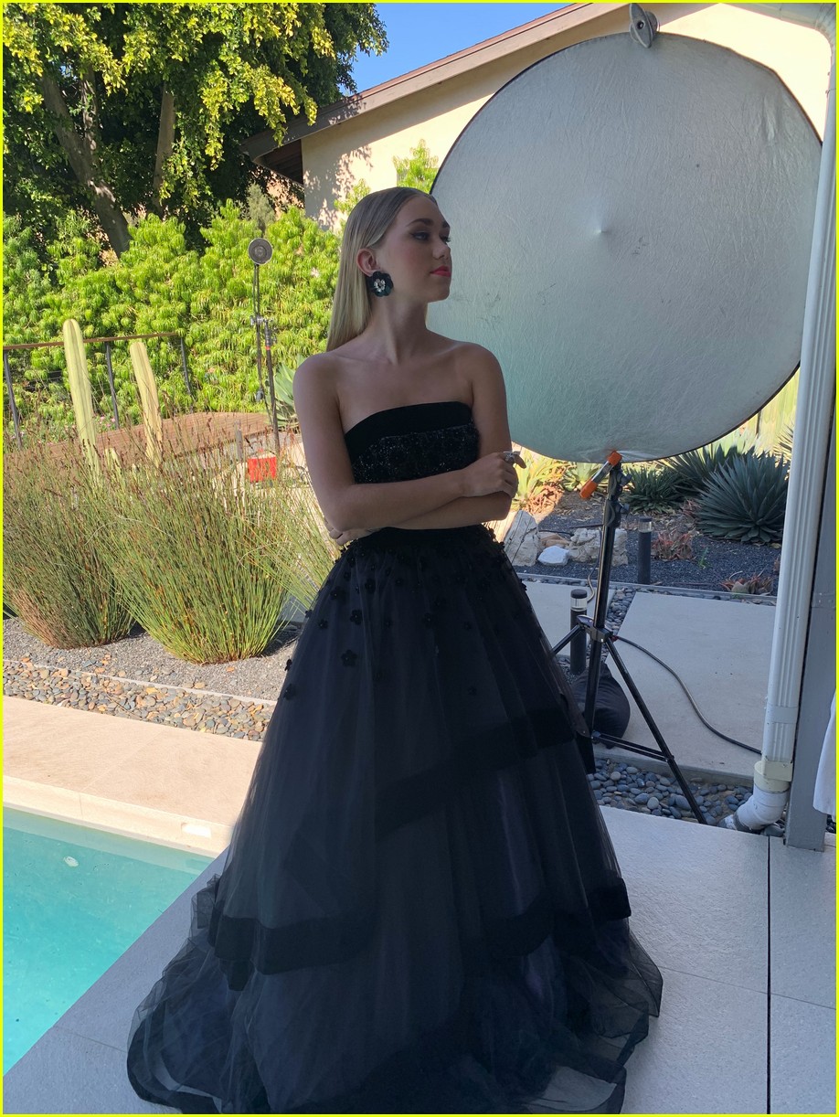 Nia Sioux & Emily Skinner Go Behind-the-Scenes YSBnow's Prom Shoot ...