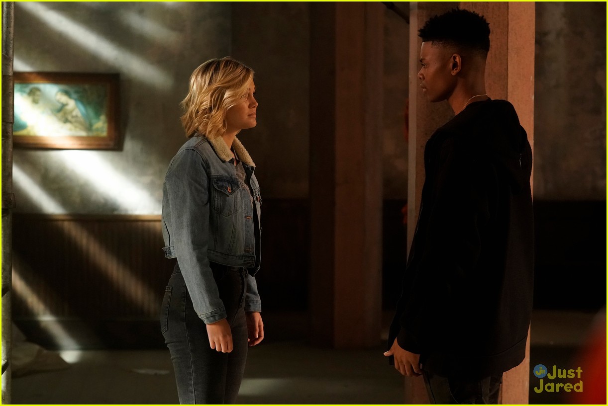 Tandy Leans On Tyrone For Support on 'Marvel's Cloak & Dagger' Tonight ...