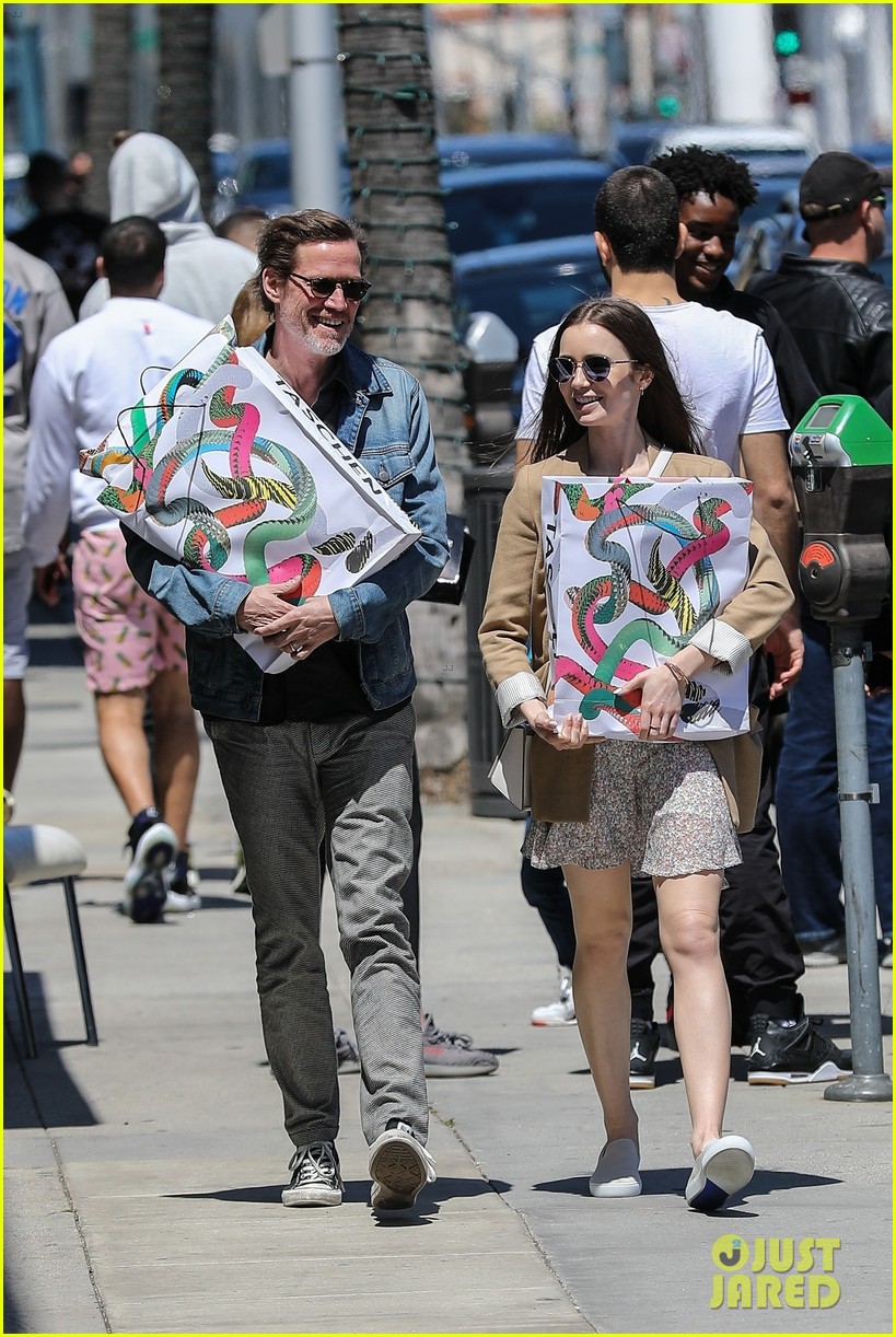 Lily Collins Picks Up New Art Books In Beverly Hills | Photo 1236543 ...