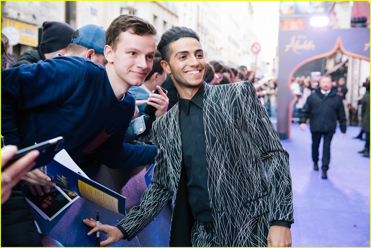 Will Smith, Mena Massoud, & Naomi Scott Premiere 'Aladdin' in Paris ...