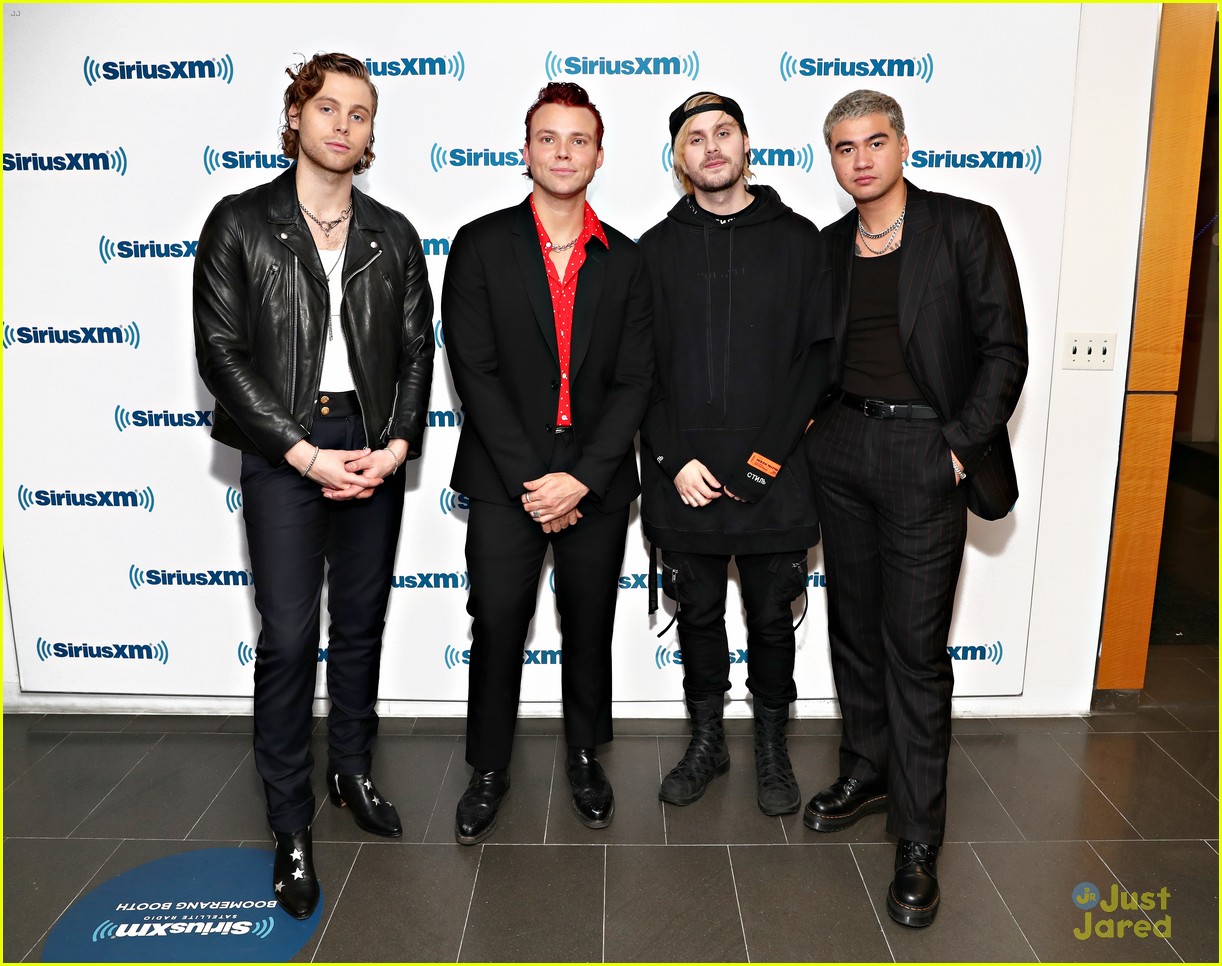 5 Seconds of Summer Credit Their Fans With Their Success | Photo ...