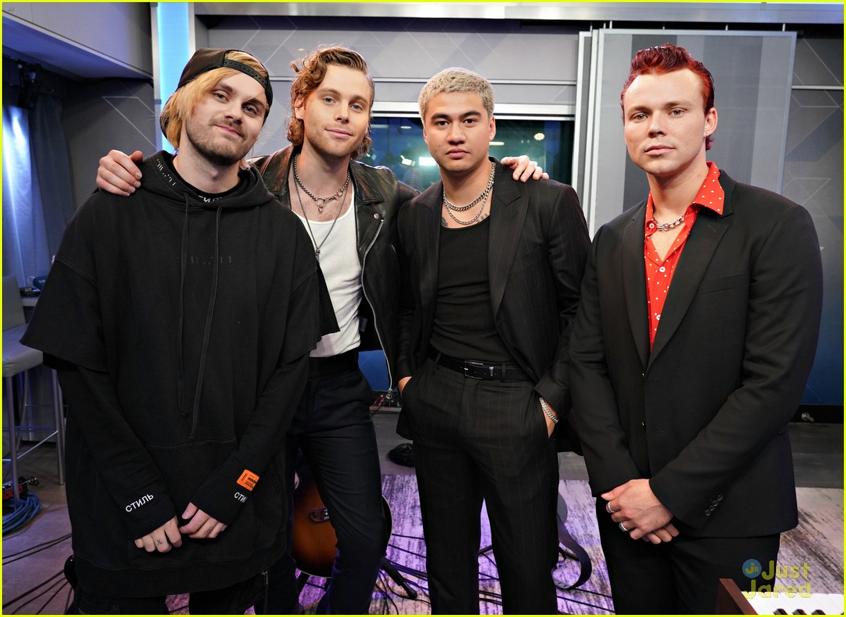 5 Seconds of Summer Credit Their Fans With Their Success | Photo ...