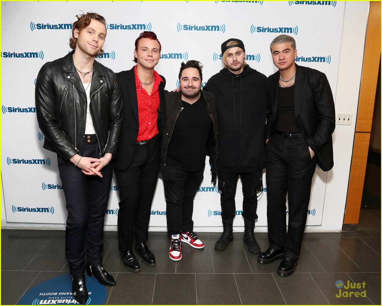5 Seconds of Summer Credit Their Fans With Their Success | Photo ...