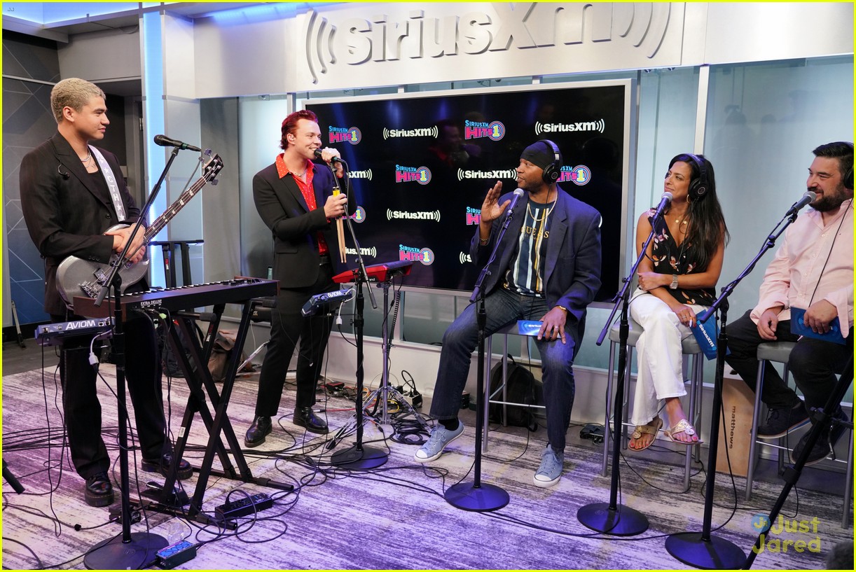 5 Seconds of Summer Credit Their Fans With Their Success | Photo ...