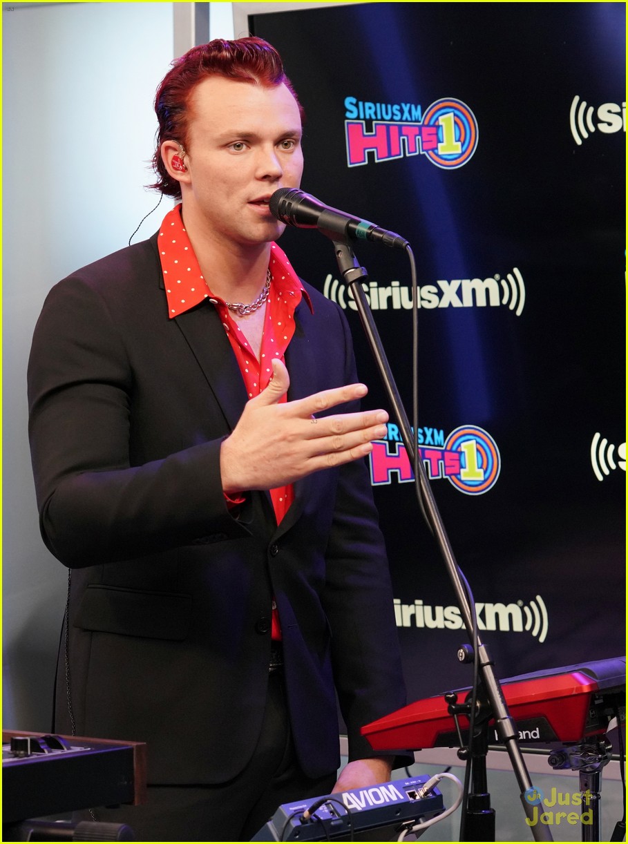 5 Seconds of Summer Credit Their Fans With Their Success | Photo ...