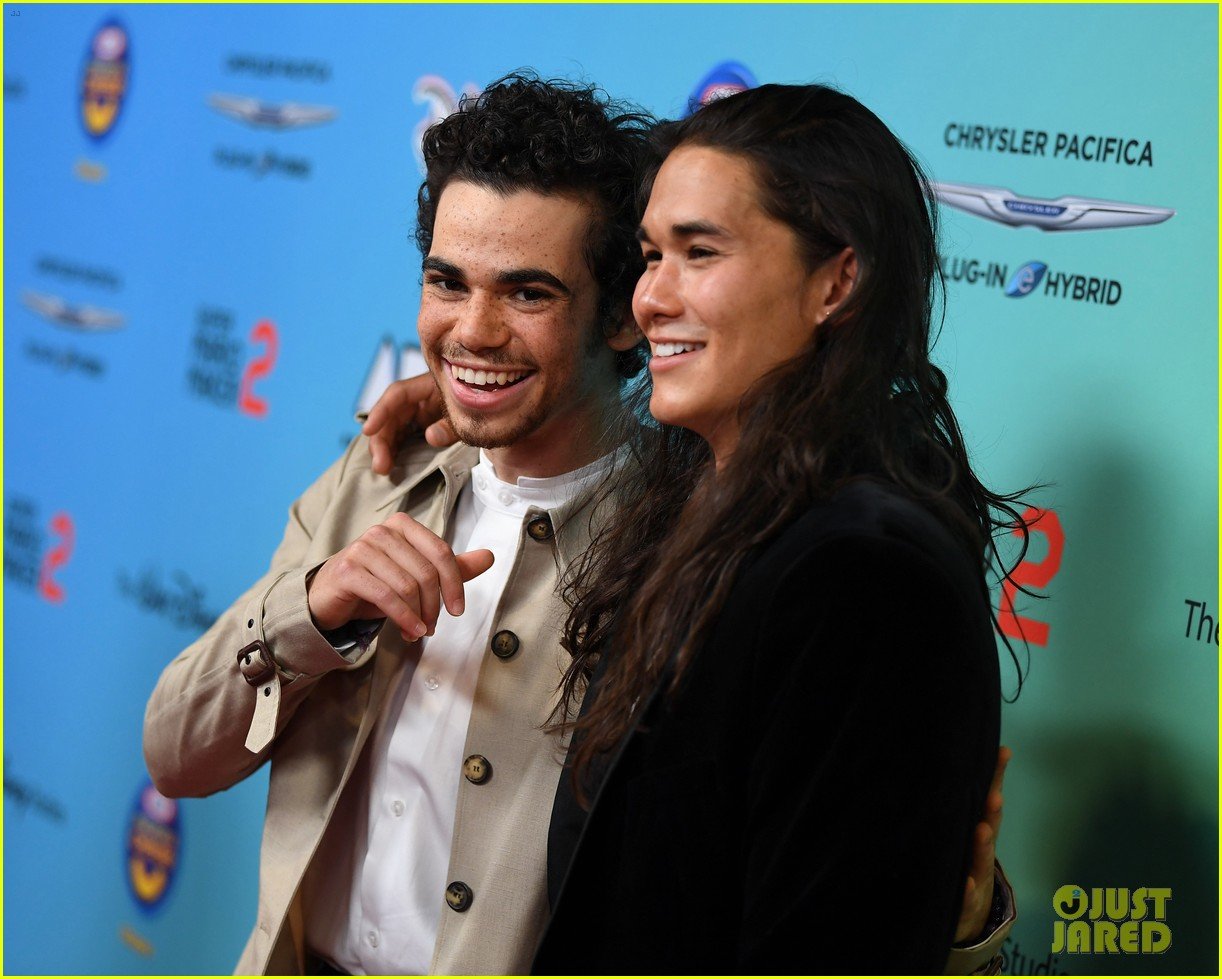 'Descendants 3' Boys Cameron Boyce & Booboo Stewart Arrive Together at ...