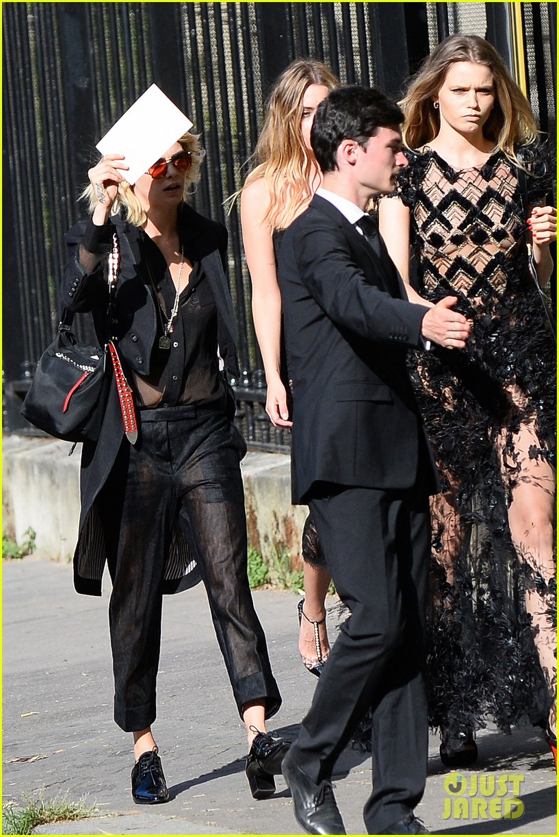 Cara Delevingne & Girlfriend Ashley Benson Are All Smiles at Zoe ...