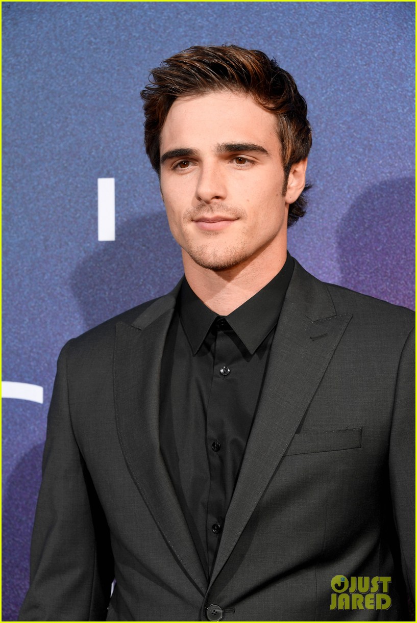 Full Sized Photo of euphoria premiere photos 34 | Jacob Elordi, Storm ...