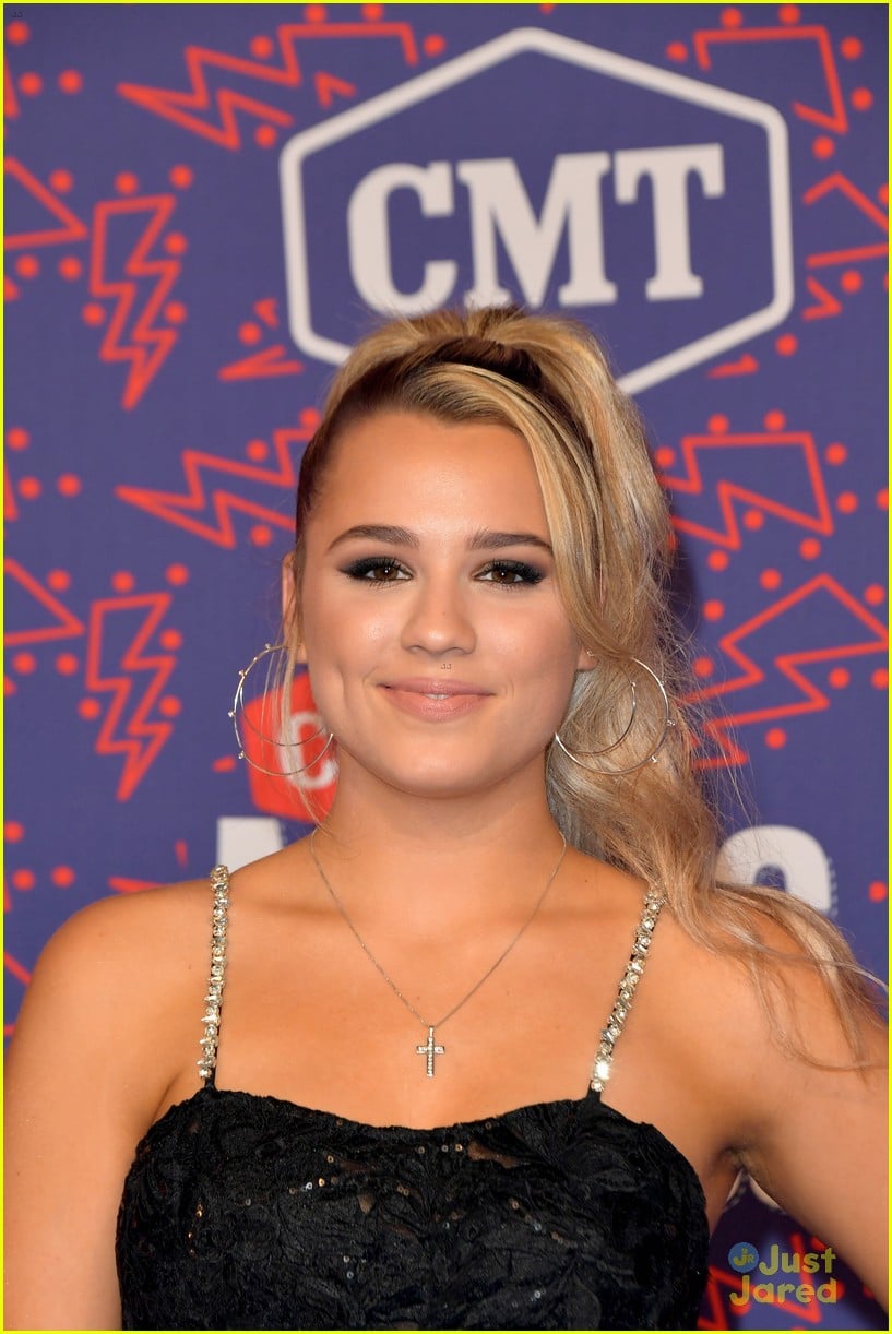 Gabby Barrett Had To Convince Fans Her New Song 'I Hope' Wasn't About ...