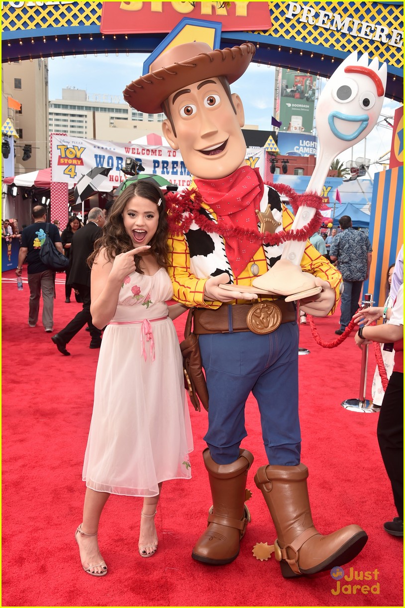 The Lion King's JD McCrary Wears Cowboy Look For 'Toy Story 4' Premiere ...