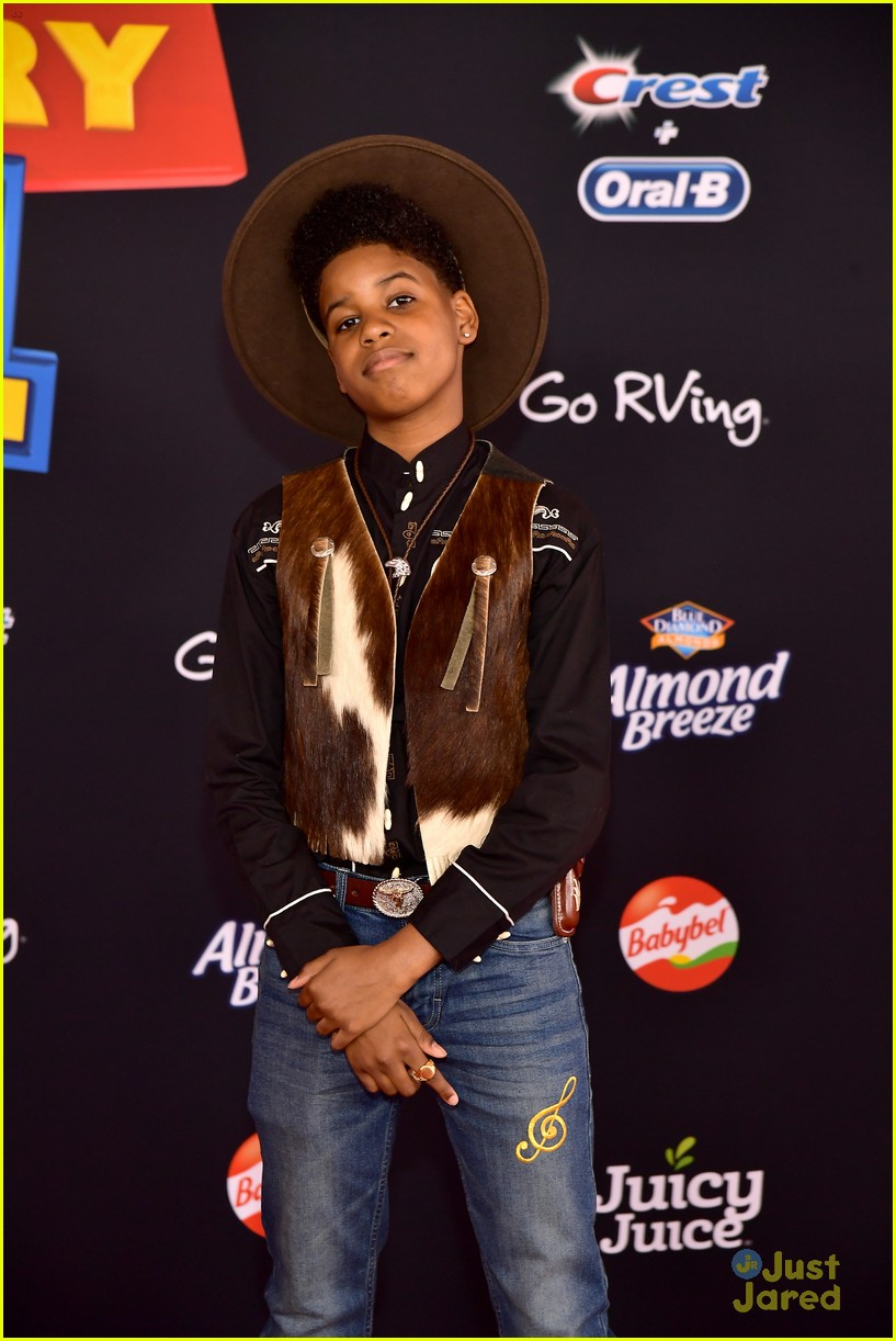 The Lion King's JD McCrary Wears Cowboy Look For 'Toy Story 4' Premiere ...