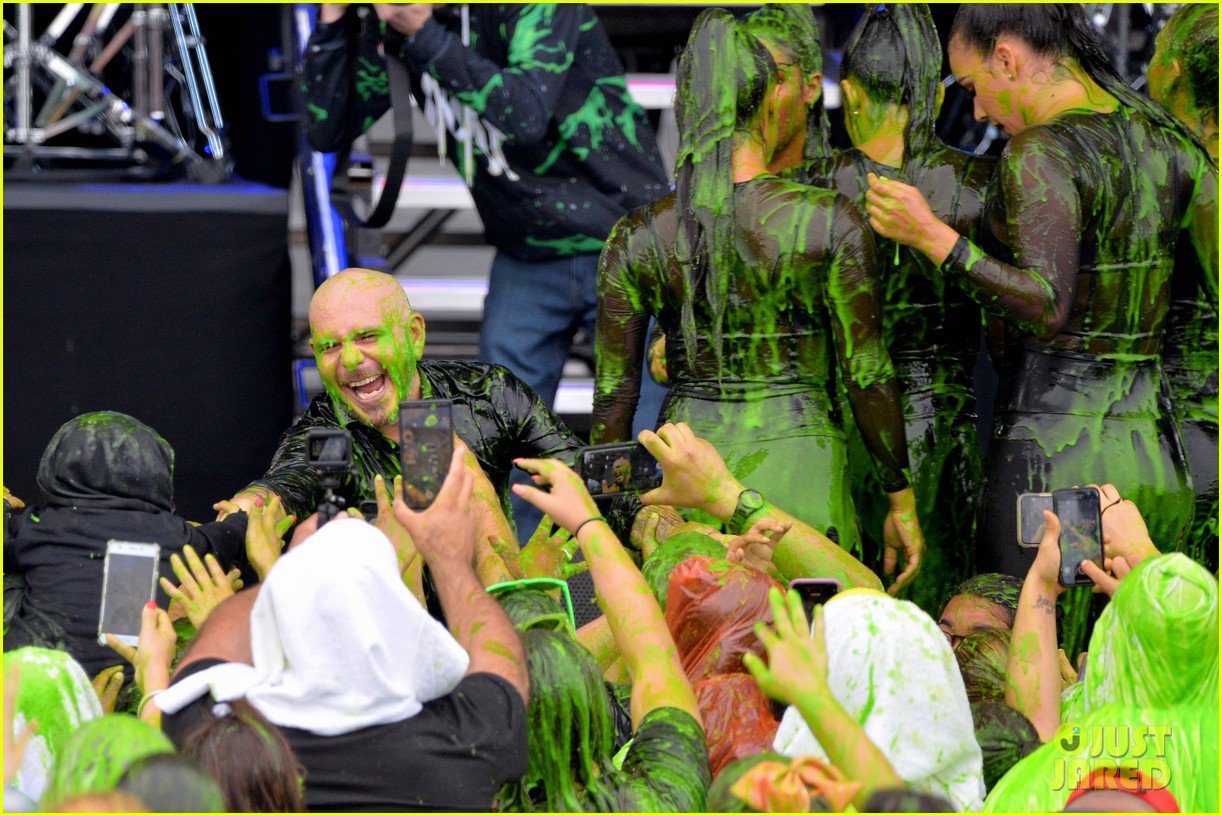 JoJo Siwa Owns the Stage at Nickelodeon Slimefest! | Photo 1241326 ...