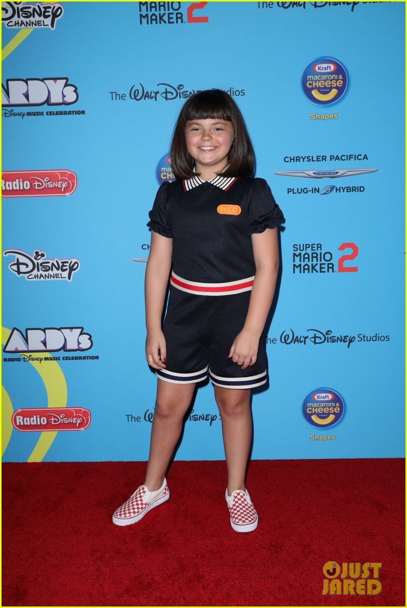 Kaylin Hayman & Ramon Reed 'Just Roll With It' at ARDYs 2019 | Photo ...