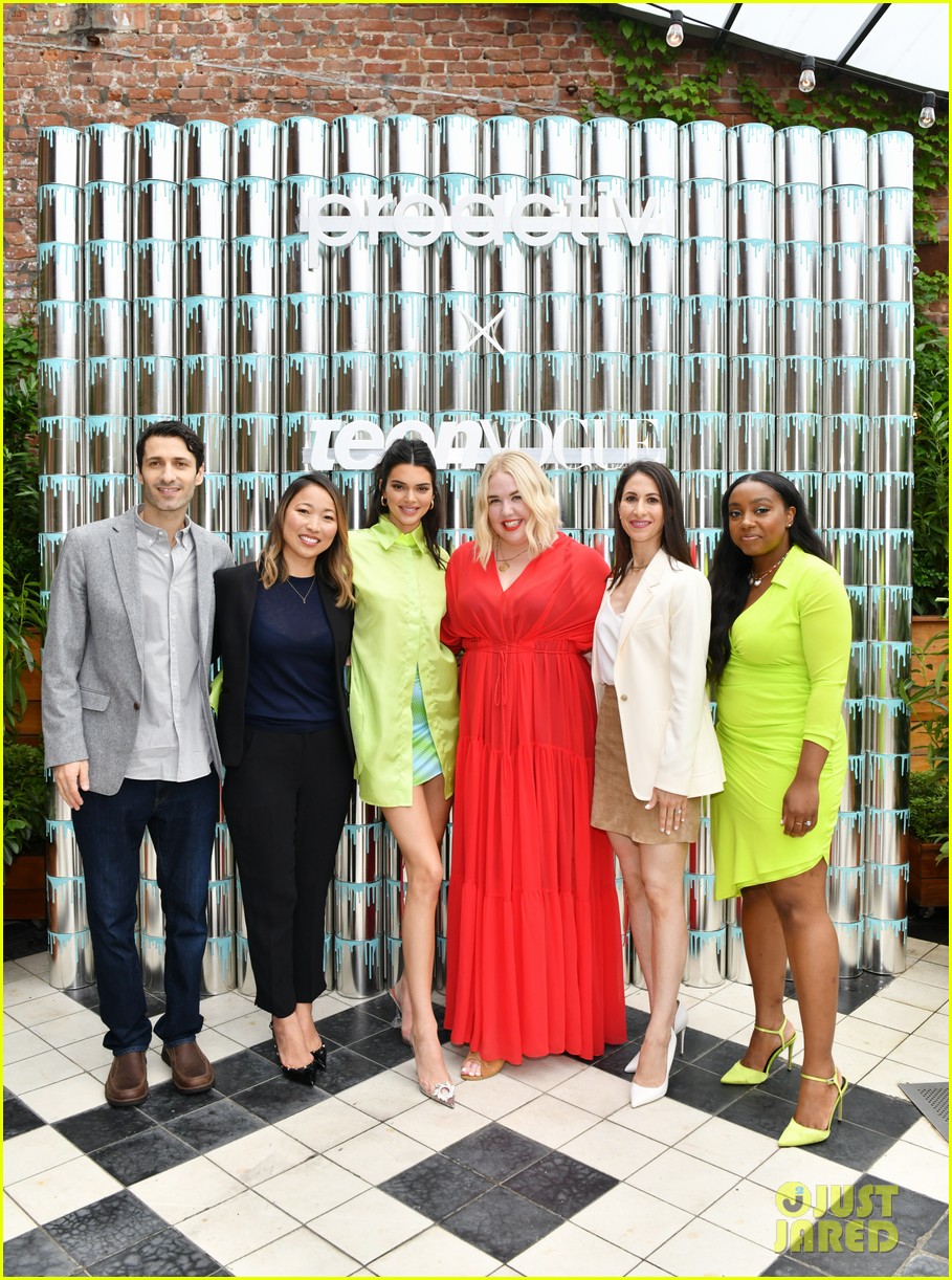 Kendall Jenner Promotes Acne Positivity At Paint Positivity Event With ...