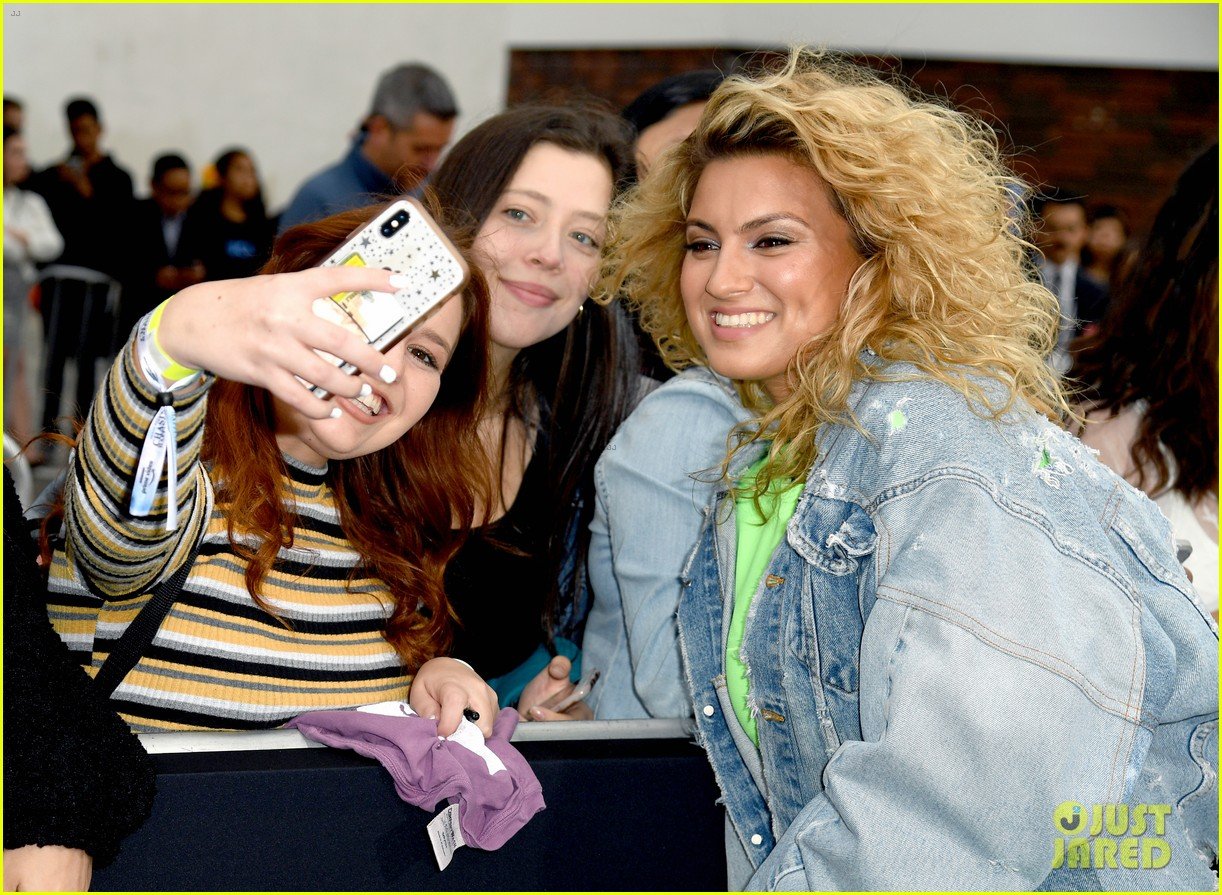 Full Sized Photo of sofia carson tori kelly more jonas doc premiere 06 ...