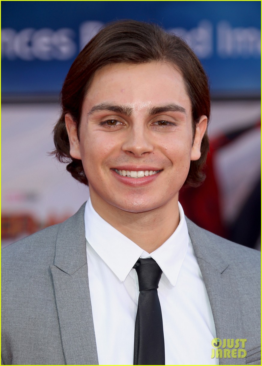 Kaitlyn Dever & Emma Fuhrmann Step Out for the 'Spider-Man: Far From ...