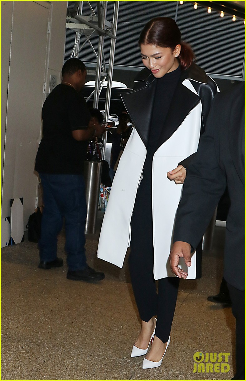 Zendaya Reveals Her Character MJ 'Melts' A Little Bit in 'Spider-Man ...