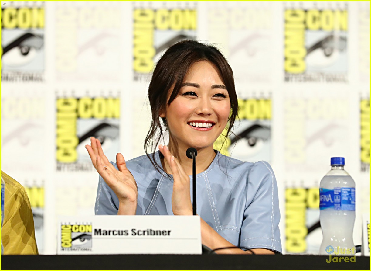 Aimee Carrero Debuts Season 3 Trailer For 'She-Ra and the Princesses of ...