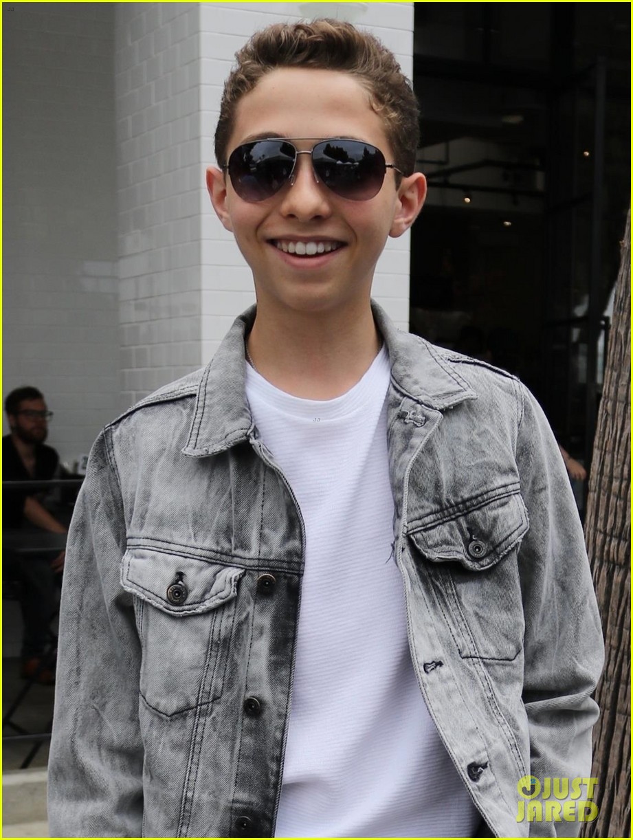 'All That' Star Ryan Alessi Steps Out in Studio City! | Photo 1246880 ...