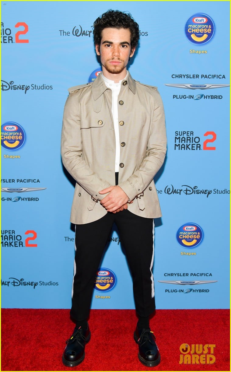 Full Sized Photo of cameron boyce dies at 20 01 | Cameron Boyce's ...