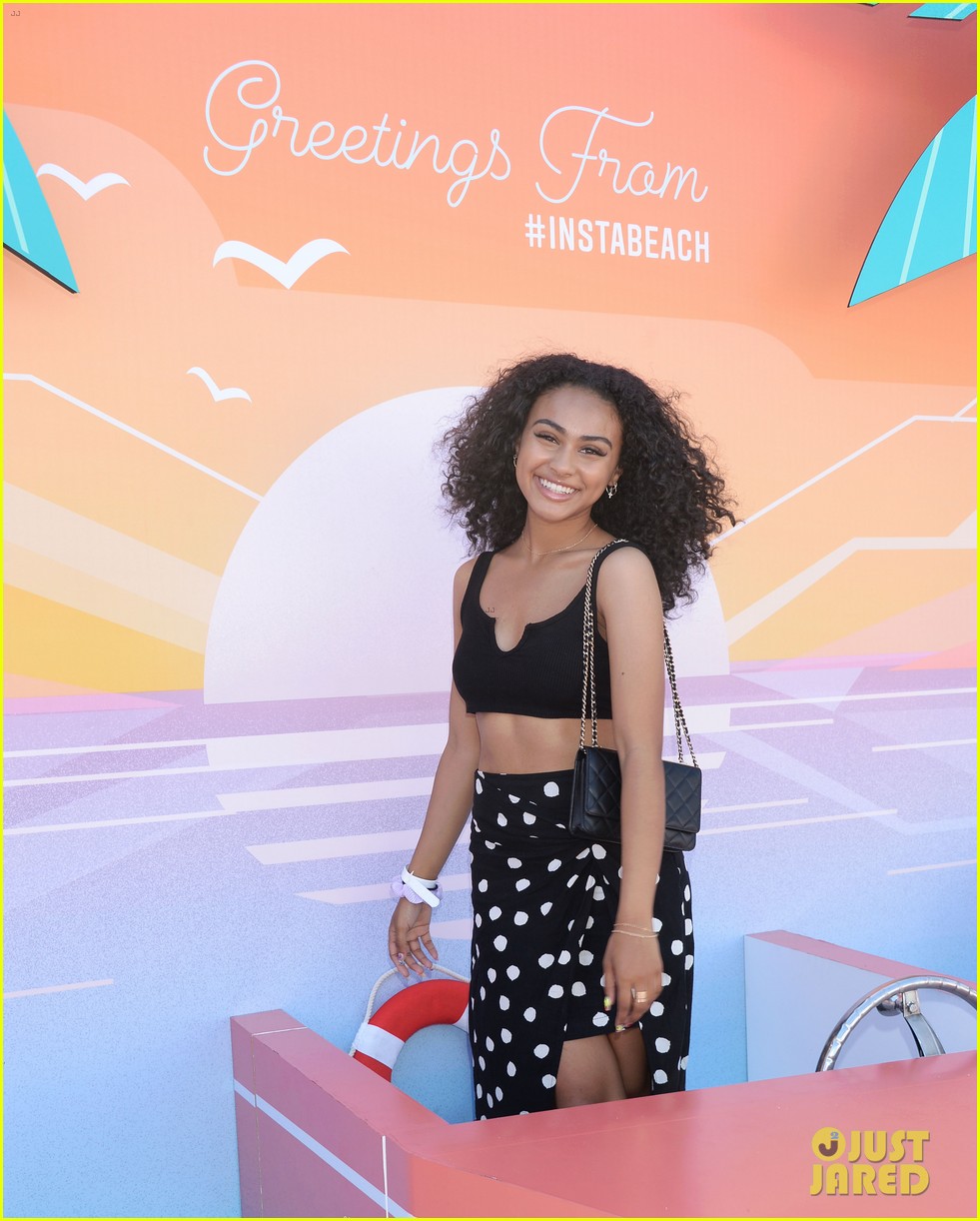 Eva Gutowski & Brent Rivera Couple Up at #InstaBeach! | Photo 1248350 ...