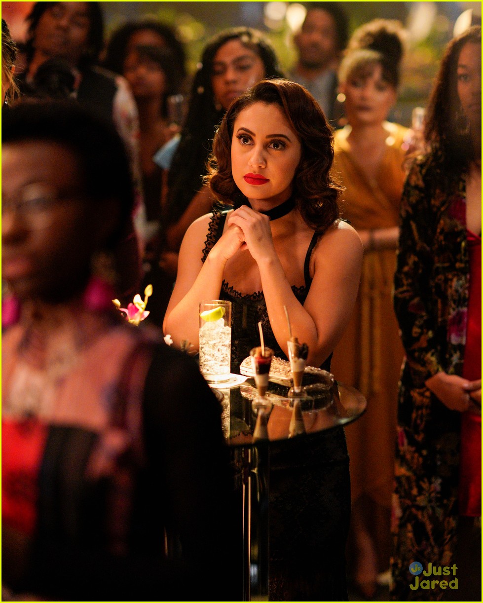 Aaron Throws A Very Classy Gala on Tonight's 'Grown-ish' | Photo ...