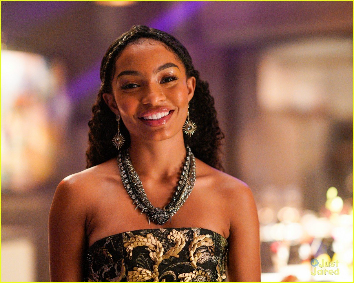Aaron Throws A Very Classy Gala on Tonight's 'Grown-ish' | Photo ...