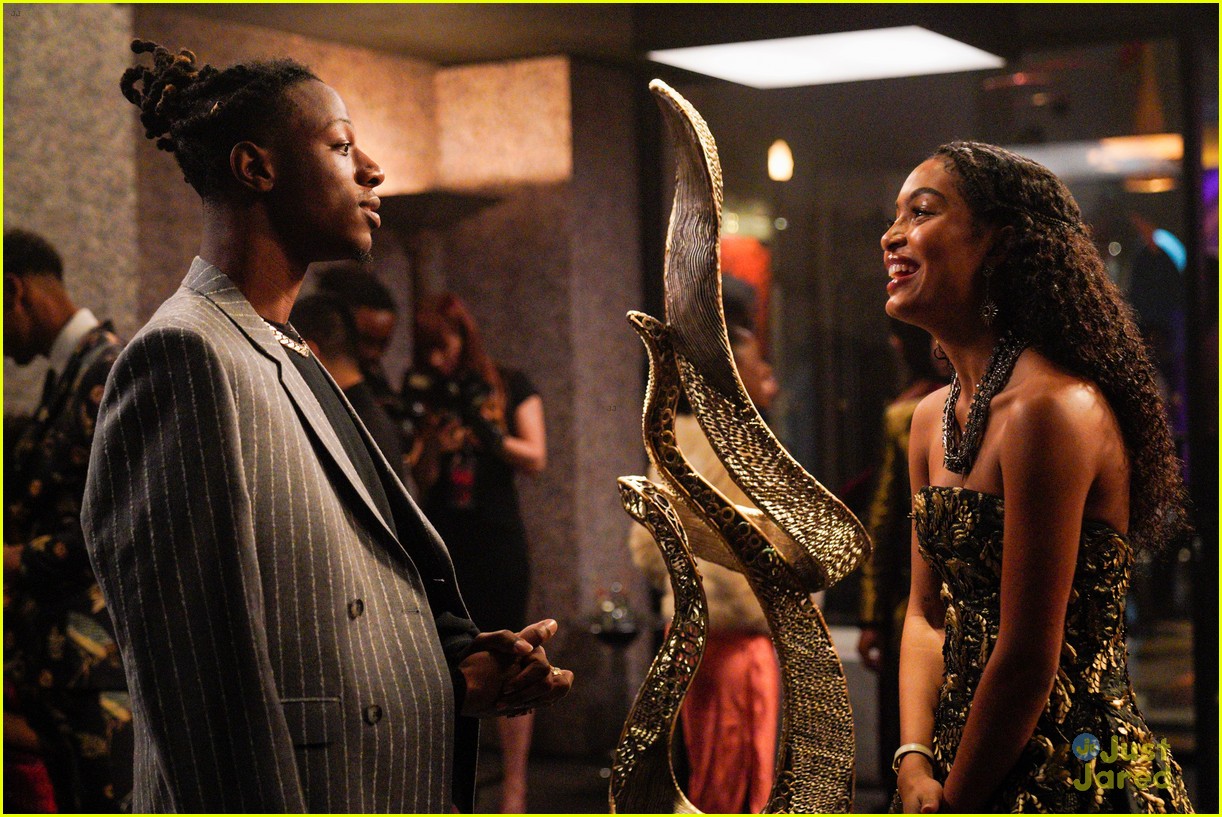 Aaron Throws A Very Classy Gala on Tonight's 'Grown-ish' | Photo ...