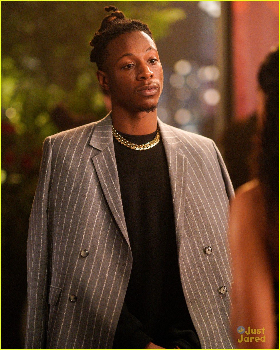 Aaron Throws A Very Classy Gala on Tonight's 'Grown-ish' | Photo ...