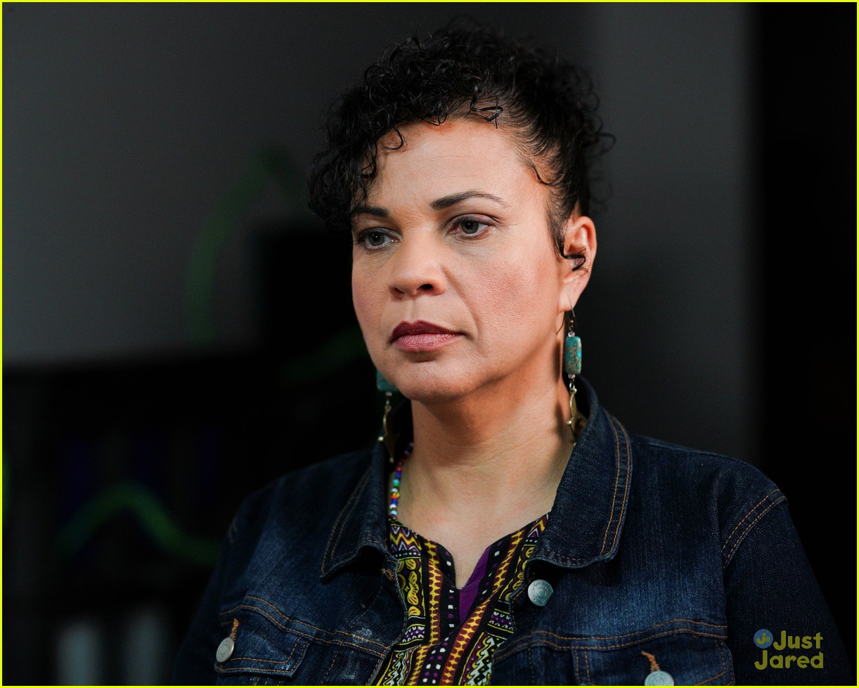 Callie Gets In The Middle of Office Gossip on 'Good Trouble' Tonight ...