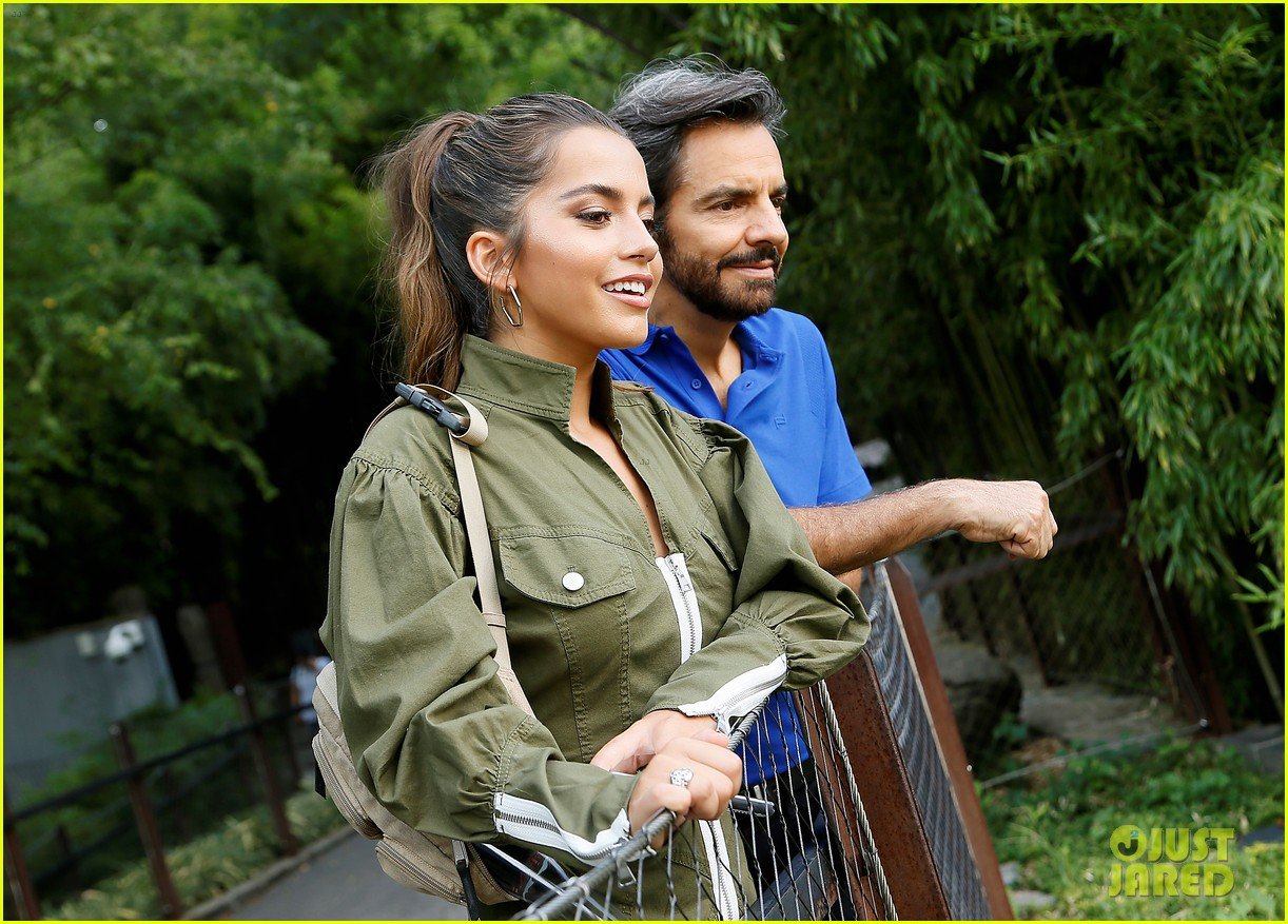 Full Sized Photo Of Isabela Moner Eva Longoria Bring Dora And The Lost