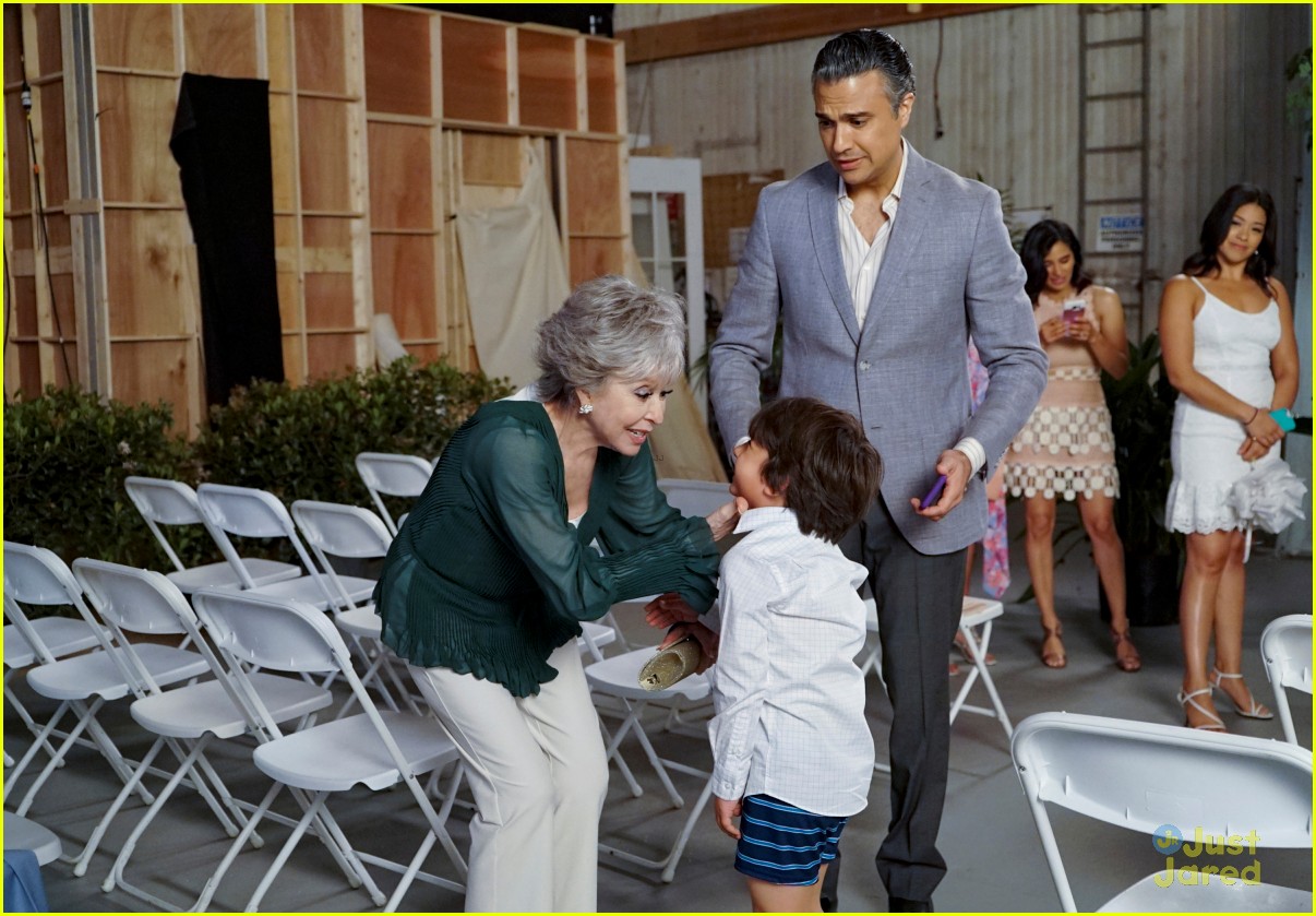 'Jane the Virgin' Series Finale: Find Out How it All Ended! | Photo ...