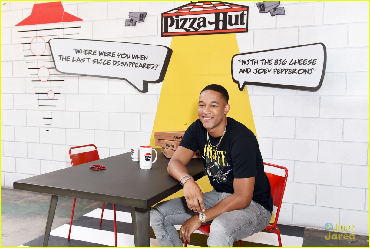 'Legacies' Cast Talks What's Coming in Season Two of the Show at Comic ...